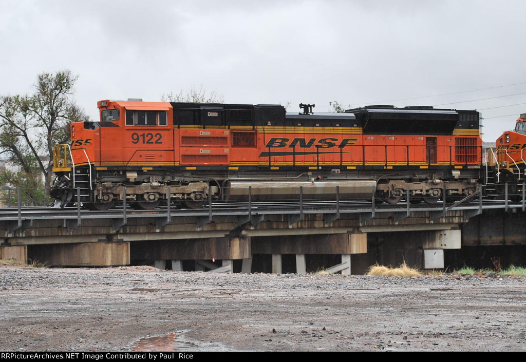BNSF 9122